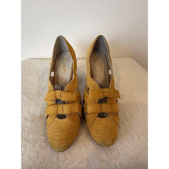Seychelles | Shoes | Seychelles Special Edition Mustard Yellow Suede ...